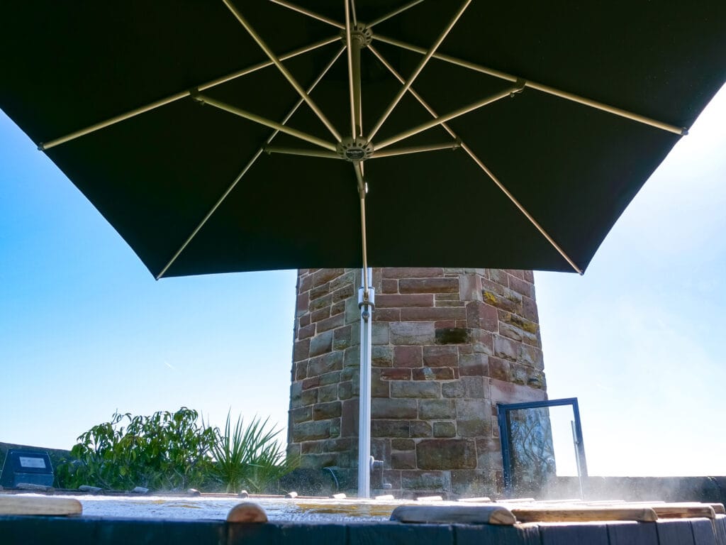 2.8m Cantilever Parasol - Aurora - Instashade
